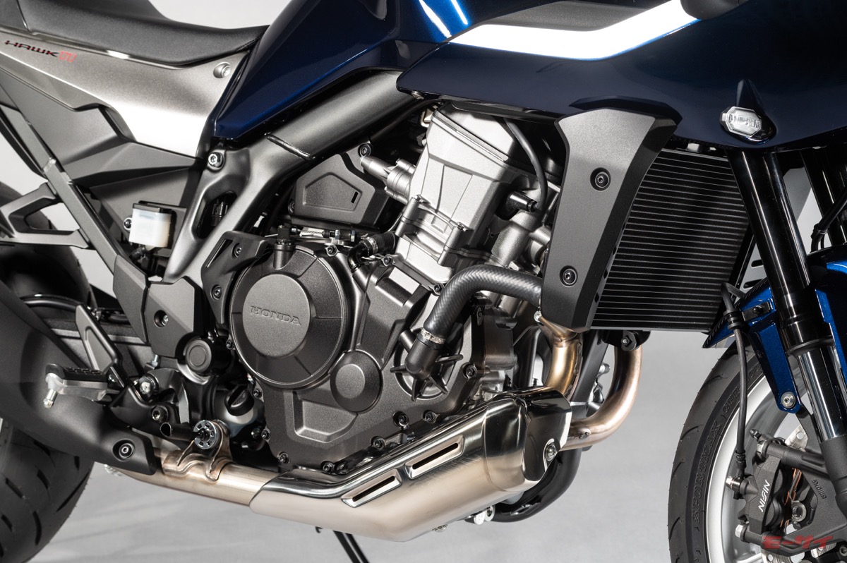 ホンダ ホーク11「1100cc並列2気筒のカフェレーサー」モーターサイクルショーで世界初公開 | モーサイ