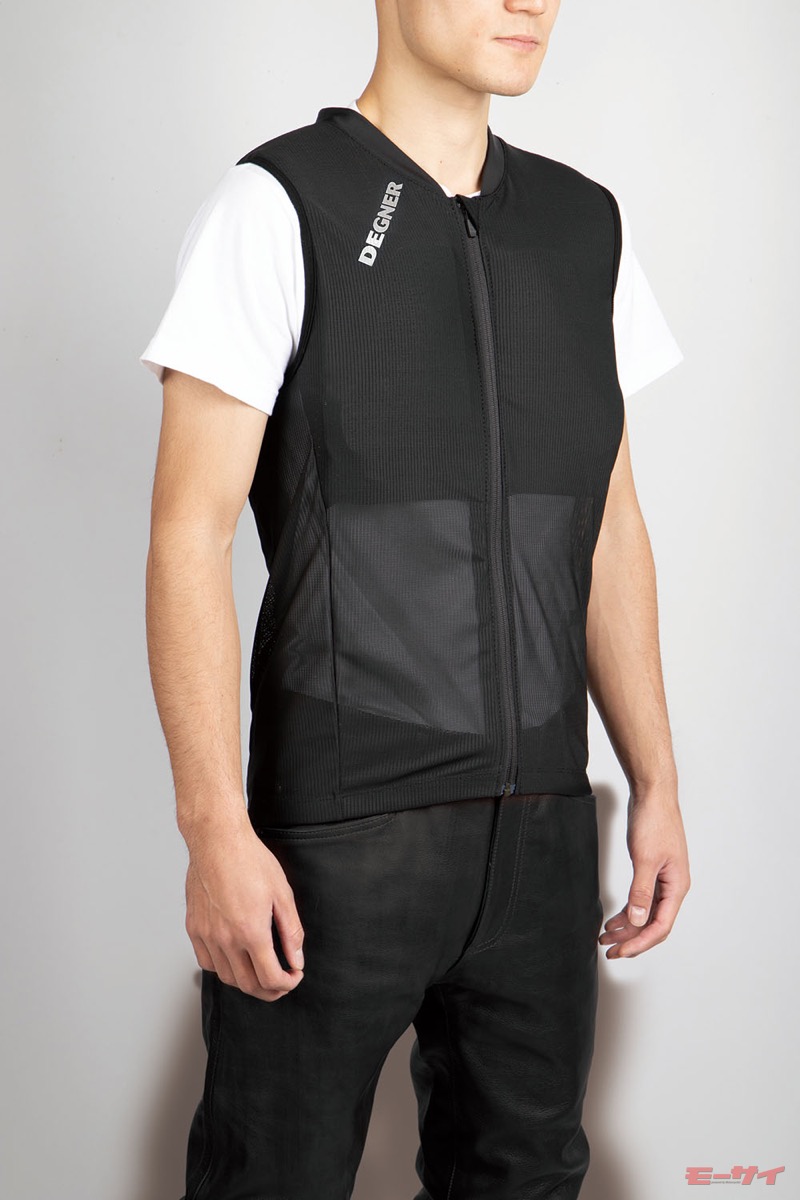 【画像ギャラリー】【DEGNER】「CE LEVEL2インナープロテクター」はライディングスタイルに合わせて使えて安全便利！ | モーサイ