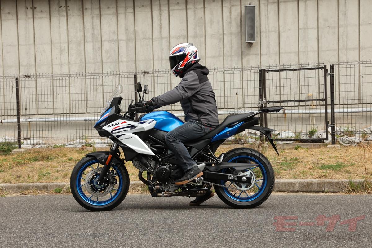 日本初公開のスズキSV-7GX実車チェック！ 身長154cmでも大丈夫か？【大阪モーターサイクルショー2026】